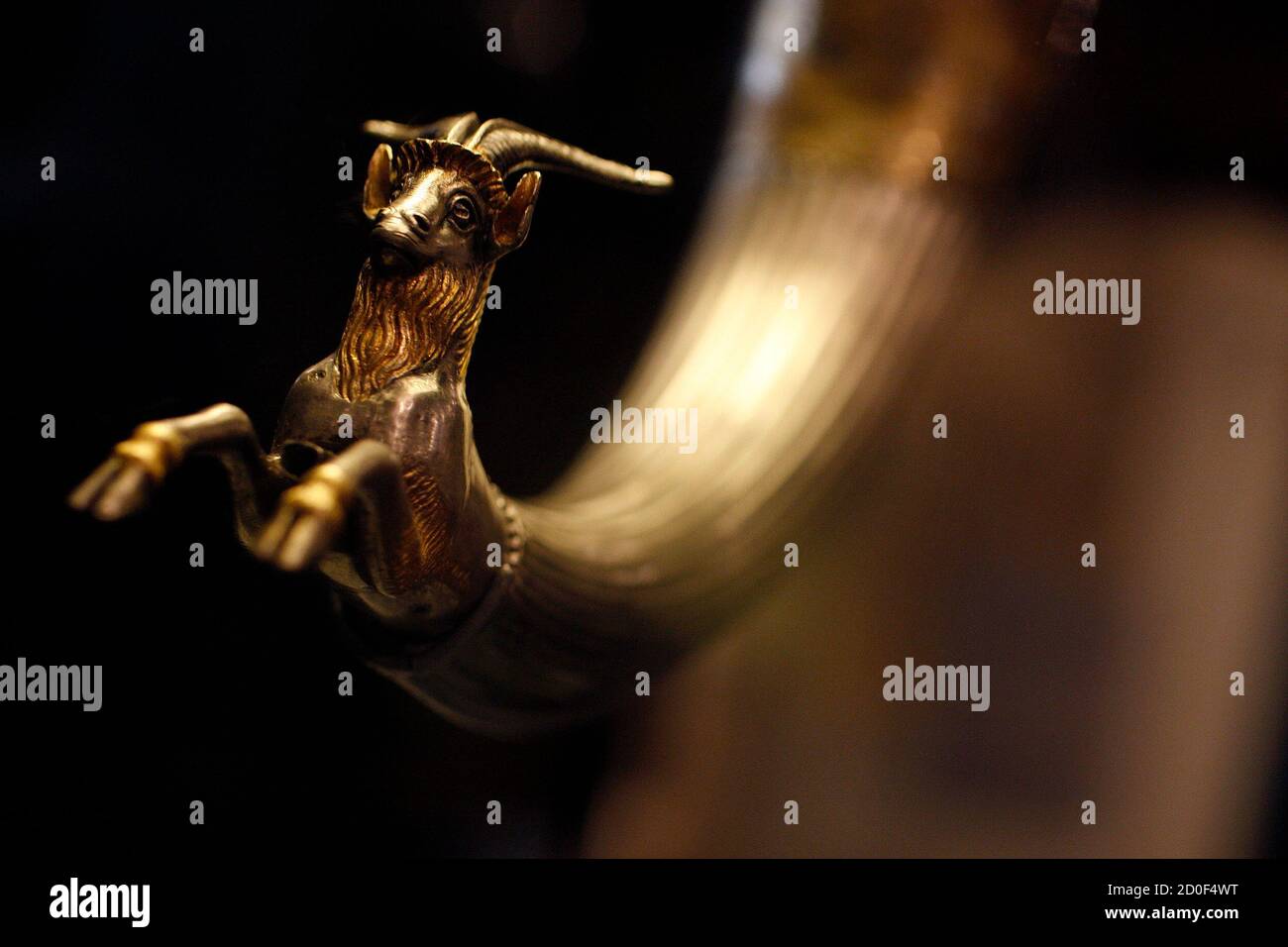 Silver rhyton hi-res stock photography and images - Alamy