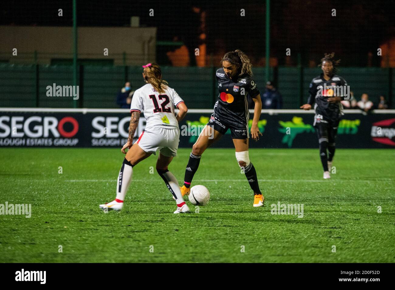 Hannah Victoria Diaz of FC Fleury and Delphine Cascarino of Olympique ...