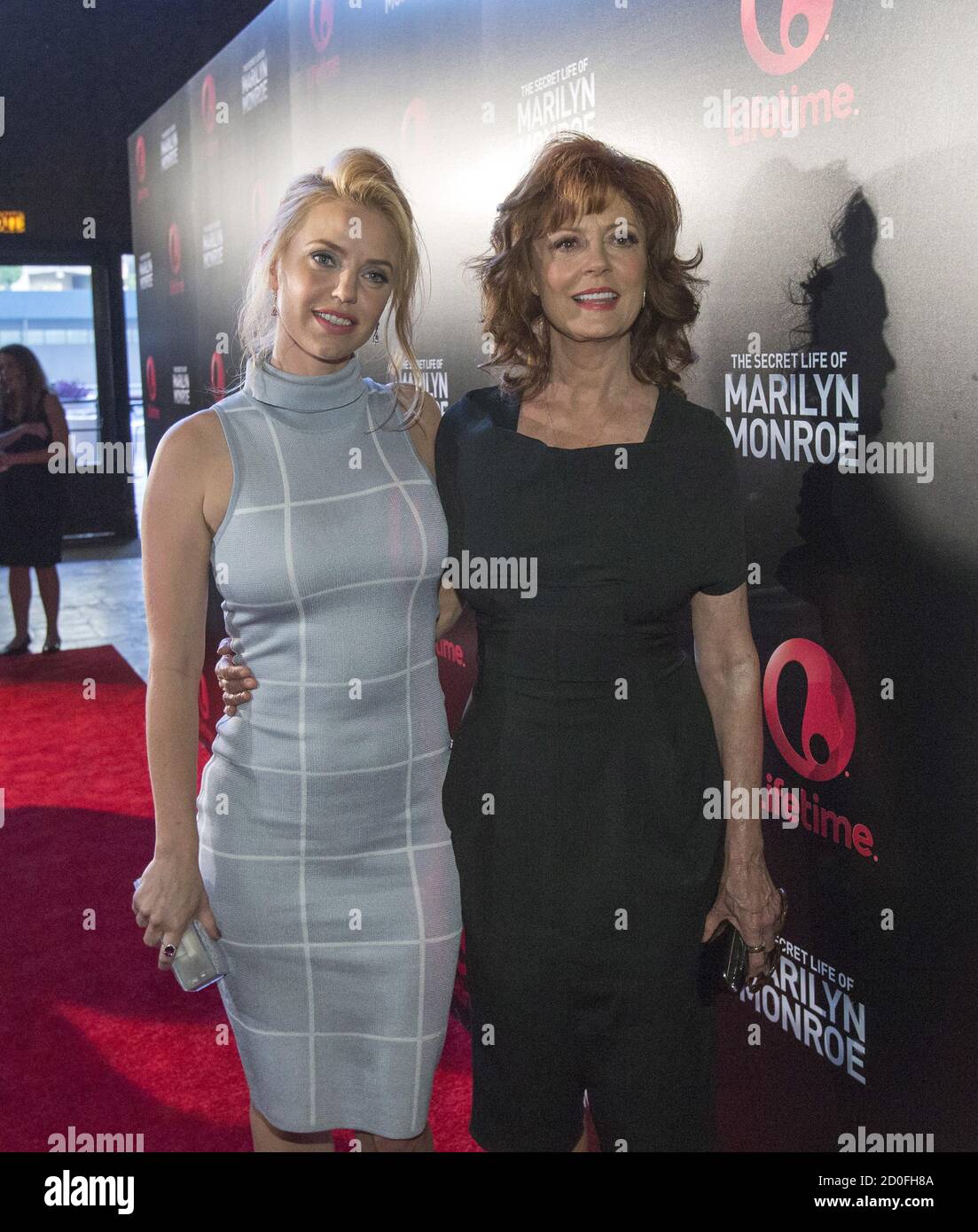 Kelli garner and susan sarandon hi-res stock photography and images - Alamy