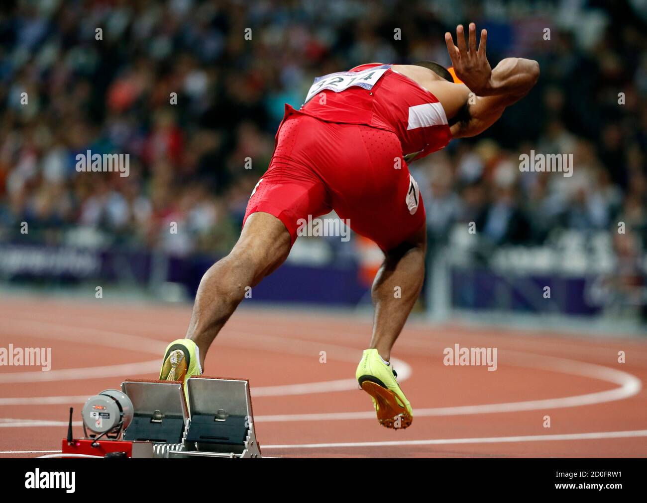 400m event mens decathlon hi-res stock photography and images - Alamy