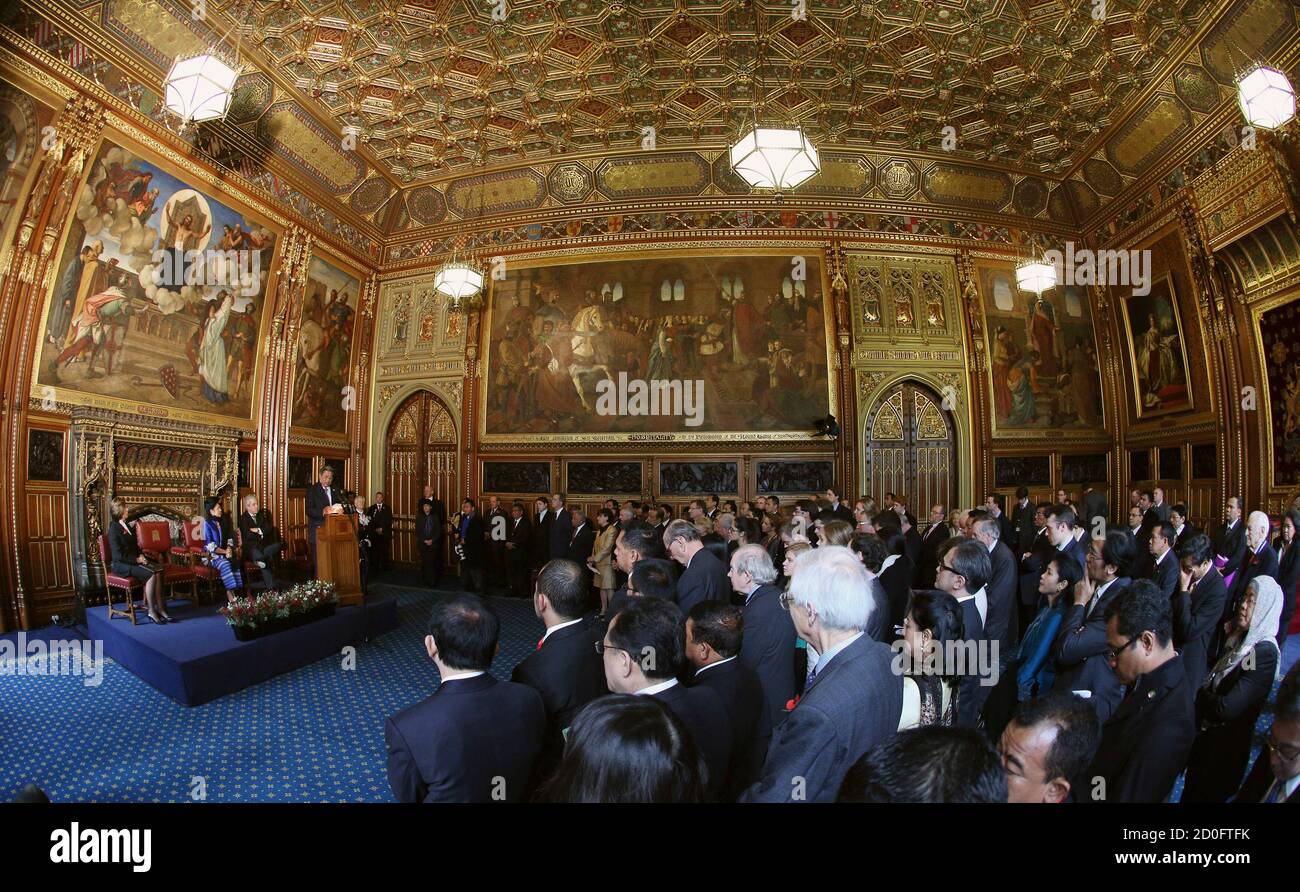 Robing room westminster hi-res stock photography and images - Alamy