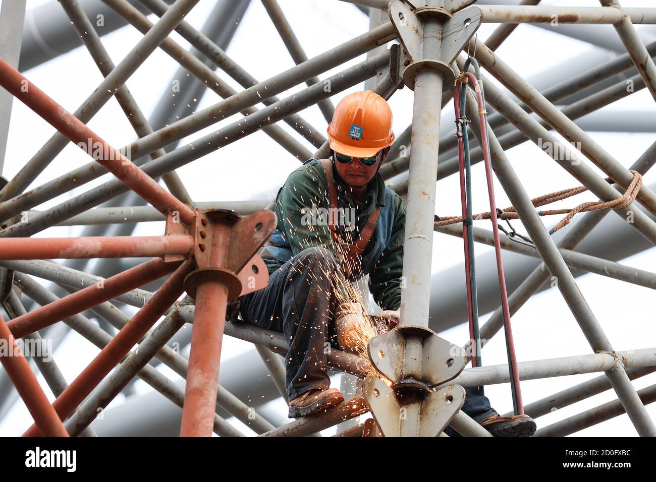 Beijing, China's Qinghai Province. 2nd Oct, 2020. A worker of China ...