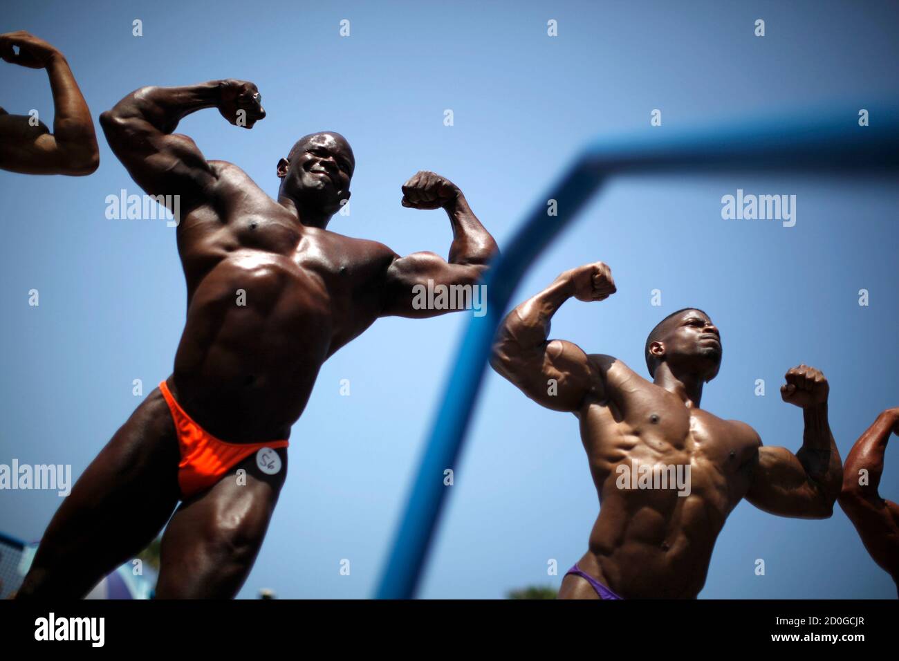Bodybuilding muscle beach venice beach hi-res stock photography and ...