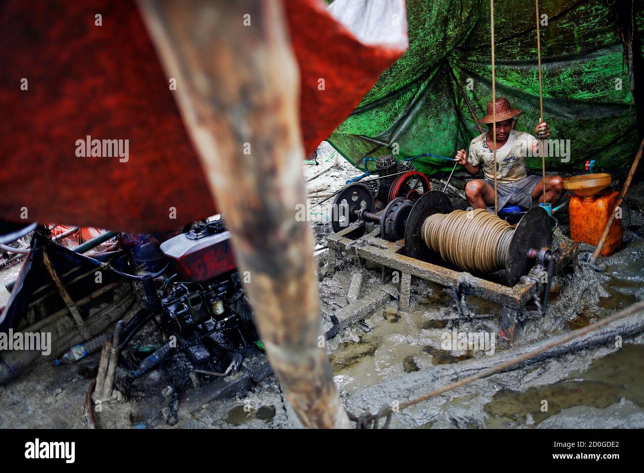 Crude methods hi-res stock photography and images - Alamy