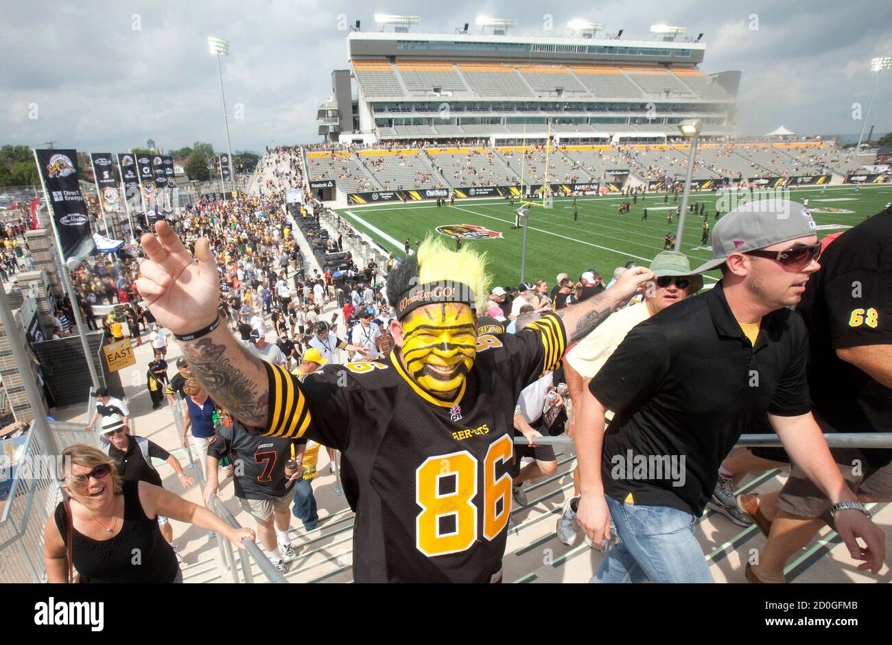 Toronto argonauts fans hi-res stock photography and images - Alamy