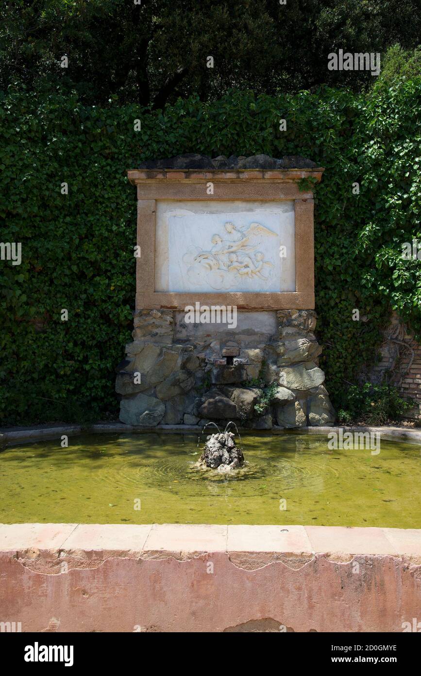 Labyrinth parc, Parc del Laberint Horta, Barcelona Stock Photo - Alamy