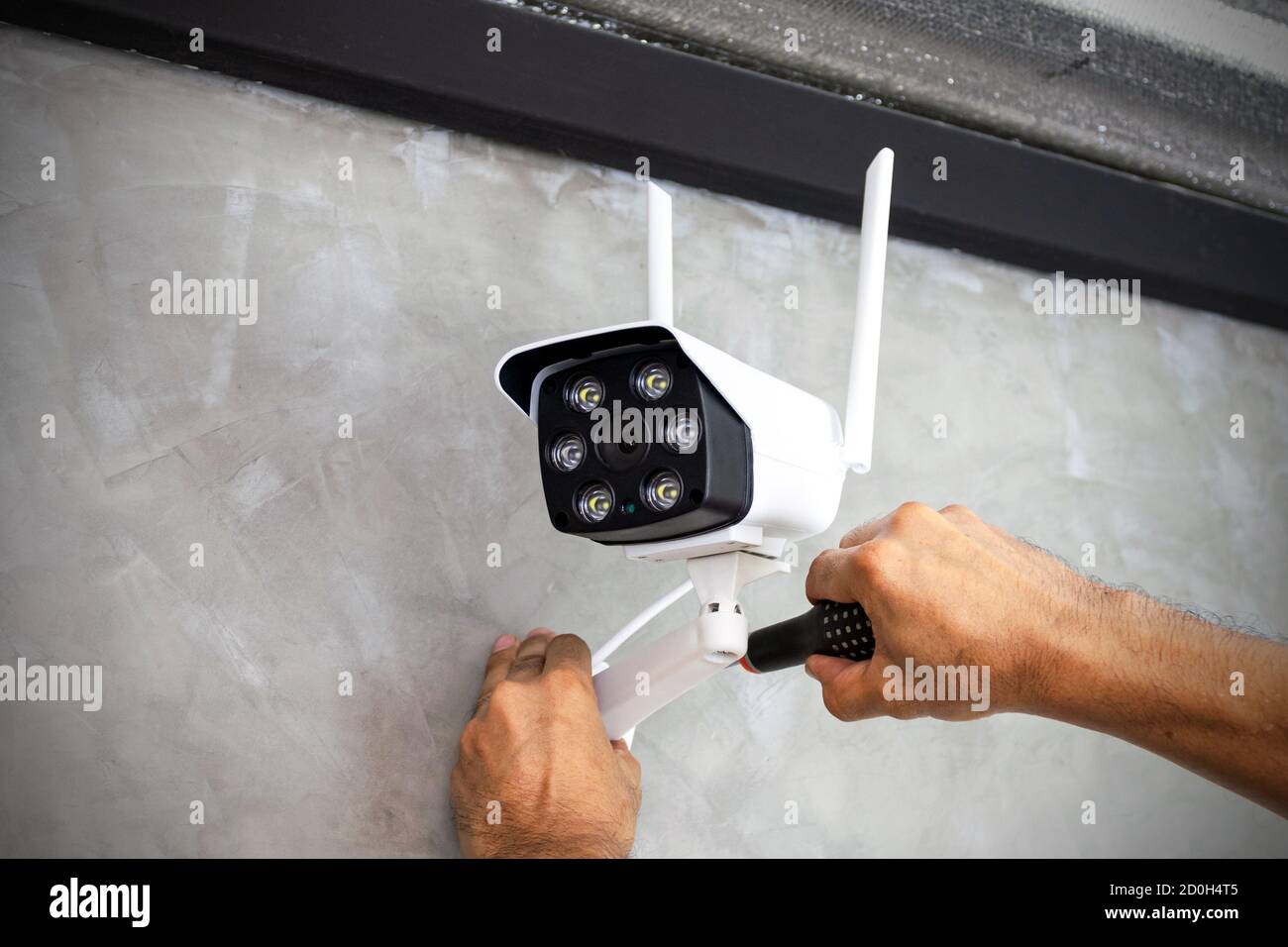 Installing cctv system hi-res stock photography and images - Alamy