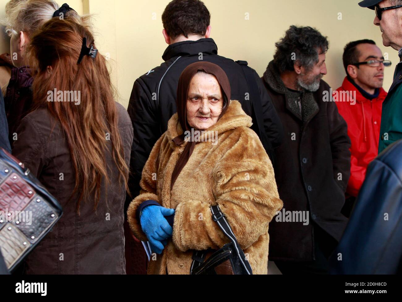 Welfare office line hi-res stock photography and images - Alamy