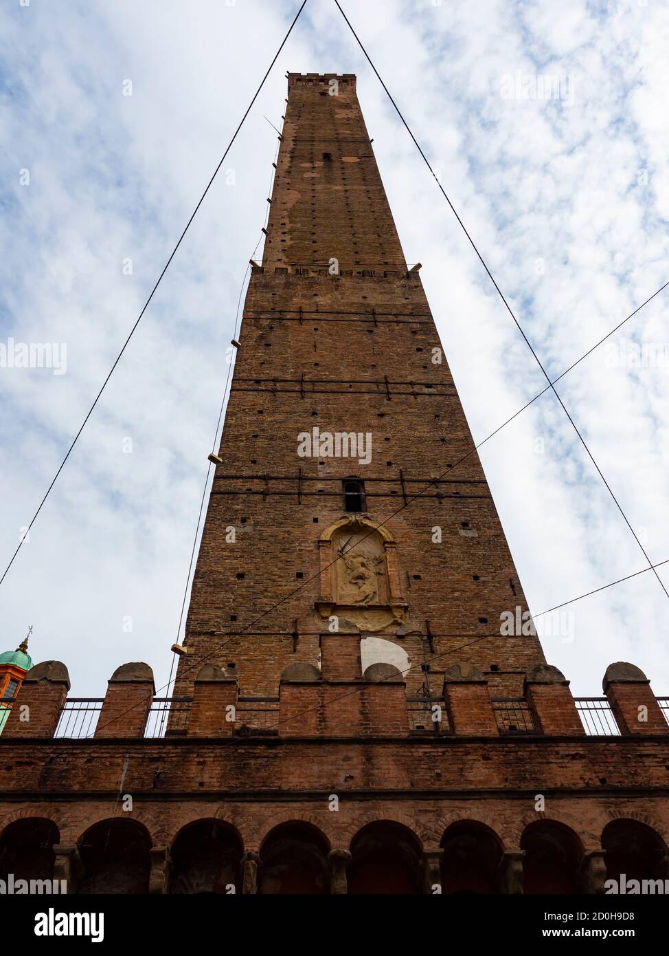 Asinelli tower in Bologna Stock Photo - Alamy