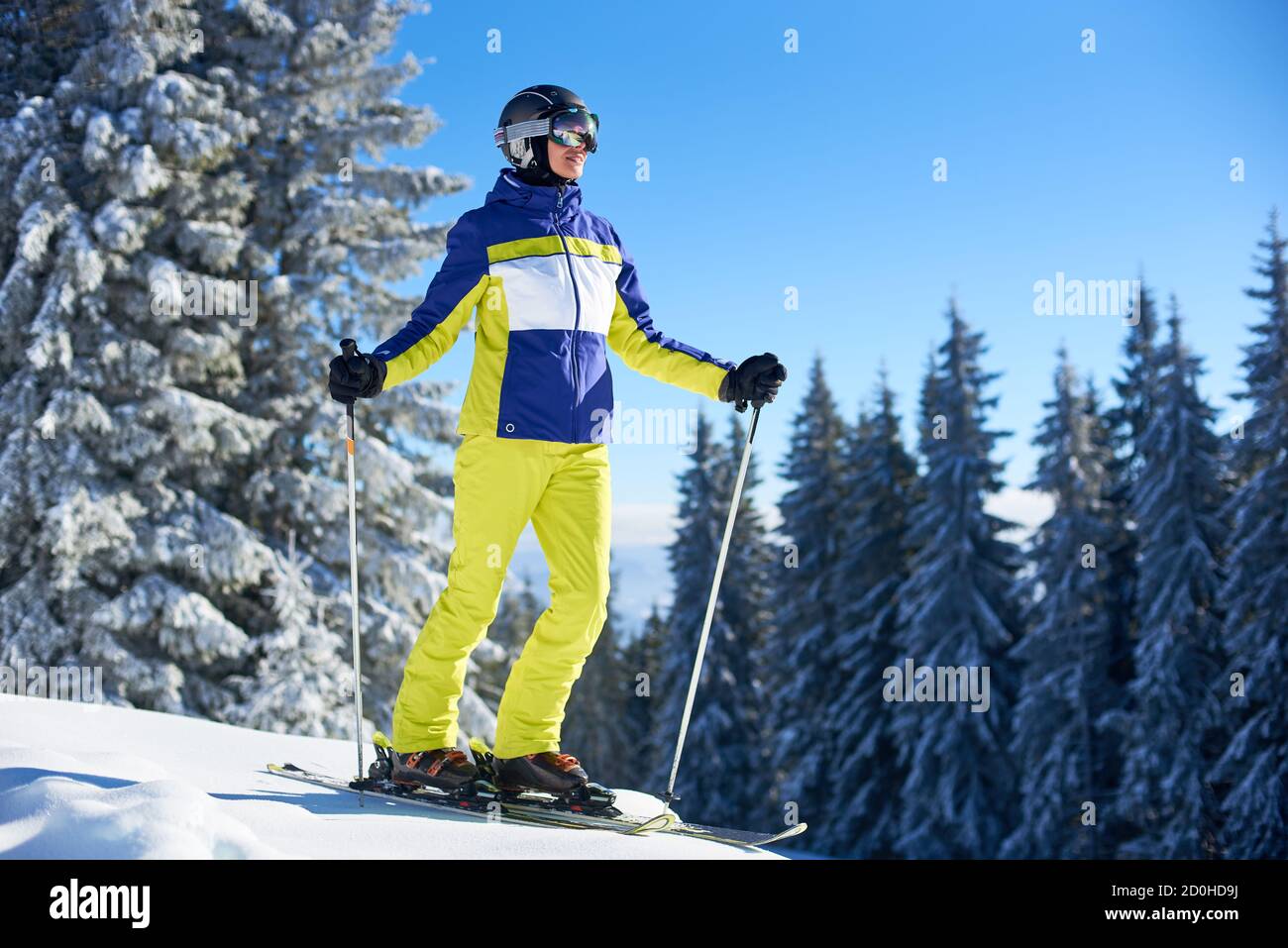 Female skier on the ski slope hi-res stock photography and images - Alamy