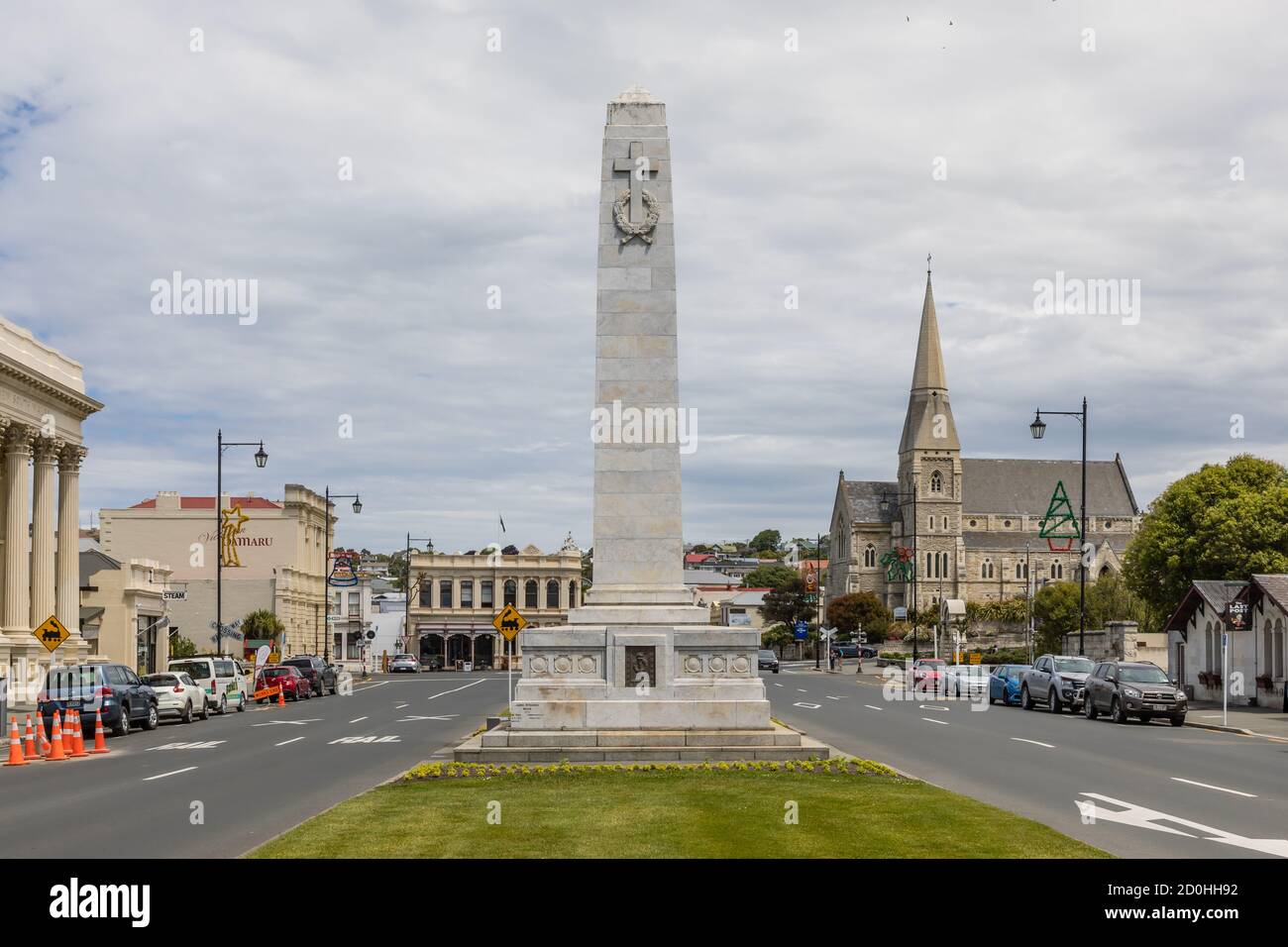 The World War Memorial in Thames Street in Oamaru, Otago, New Zealand ...