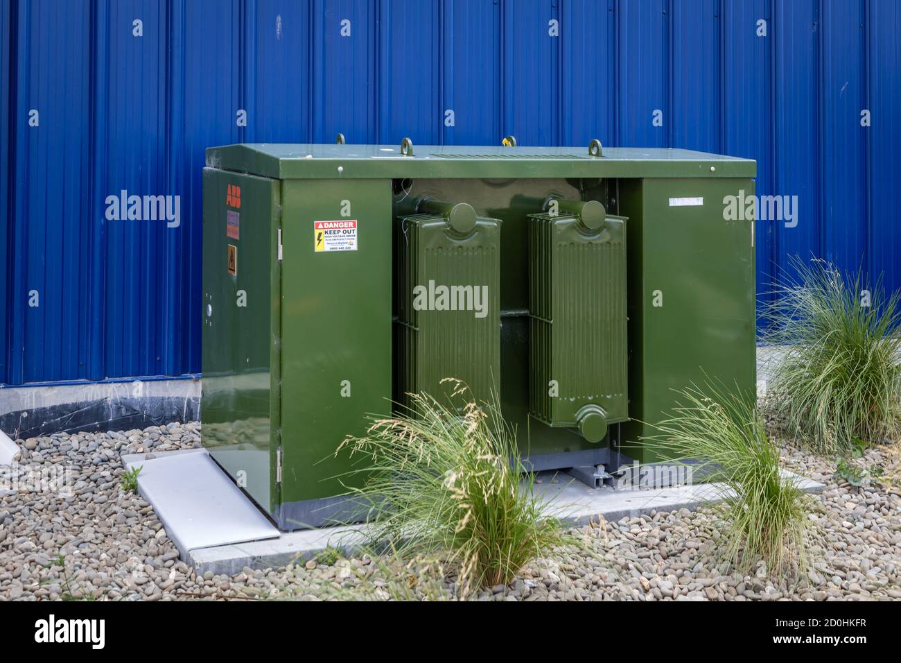 Distribution transformer hi-res stock photography and images - Alamy