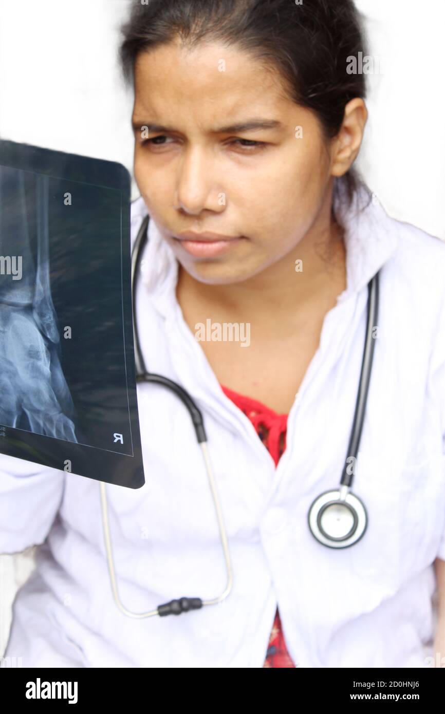 Lady doctor india hi-res stock photography and images - Alamy