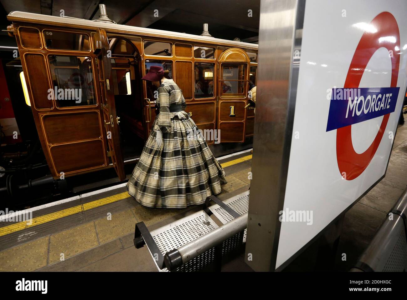 Transport transportation century britain hi-res stock photography and ...