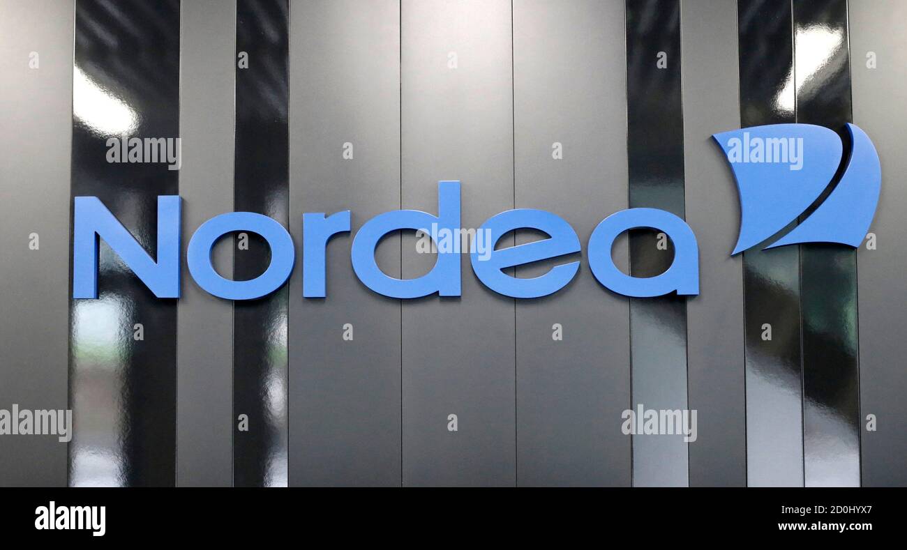 75 crowns hi-res stock photography and images - Alamy