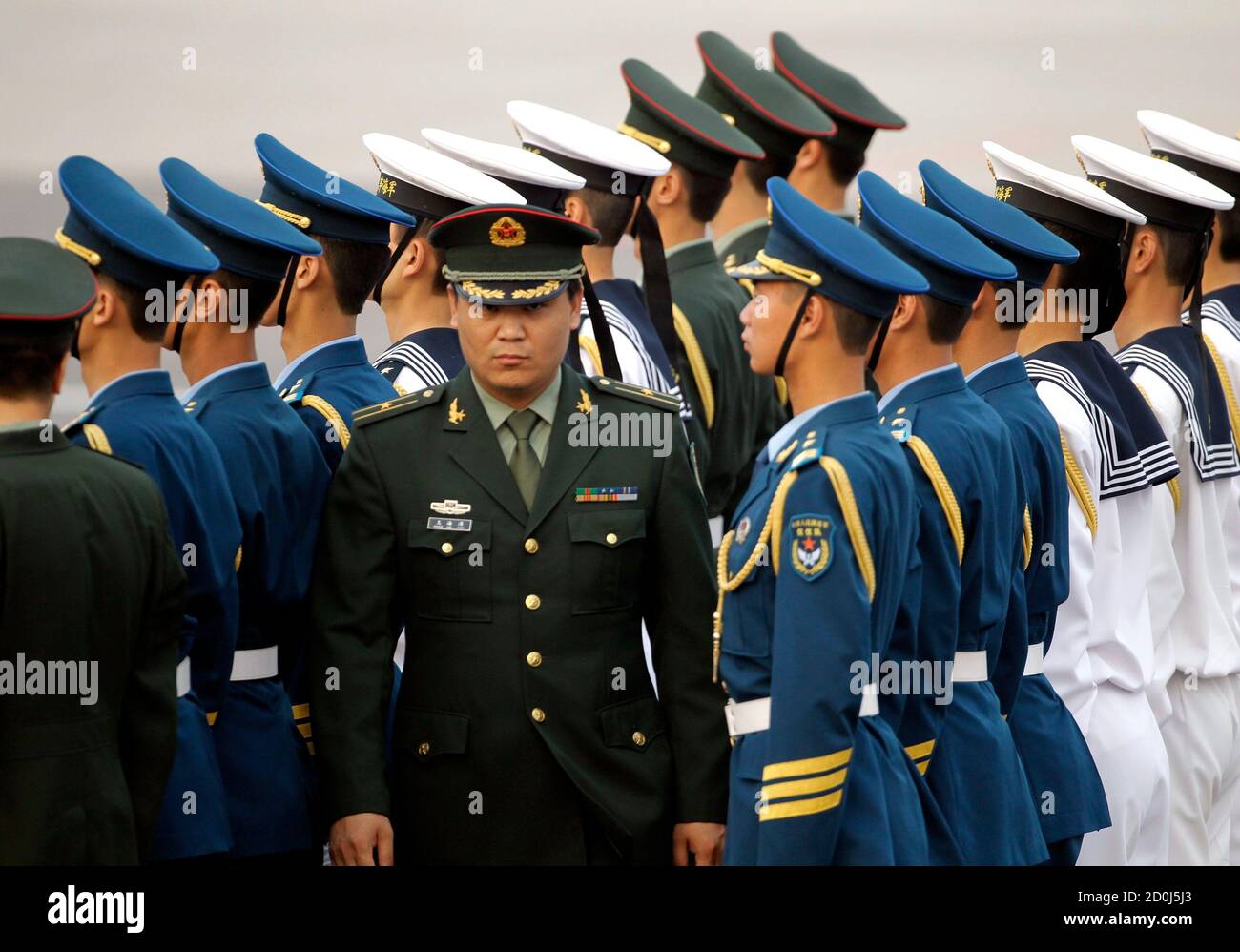 Pla peoples liberation army officer hi-res stock photography and images ...