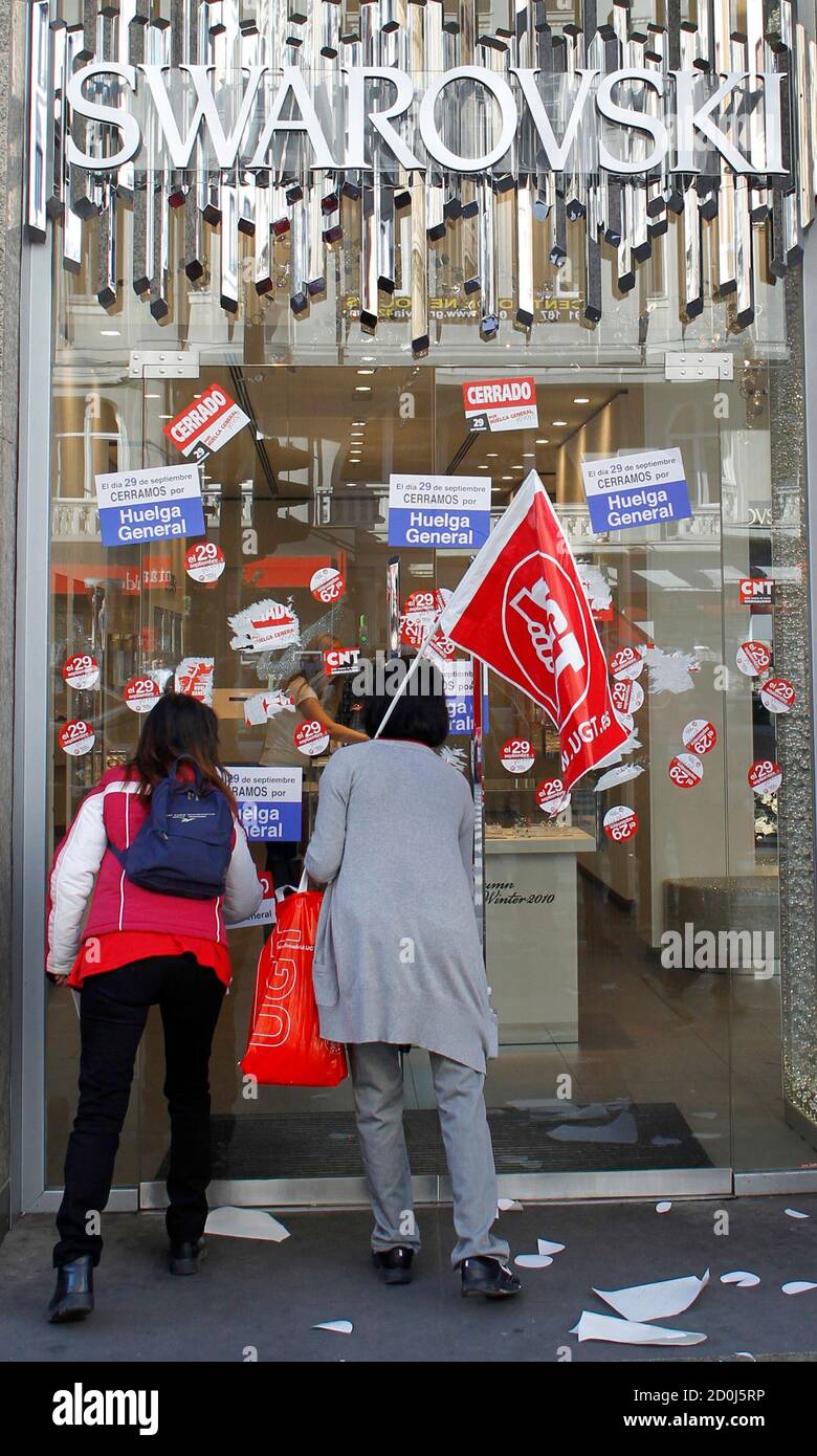 Financial crisis protest shop hi-res stock photography and images - Alamy