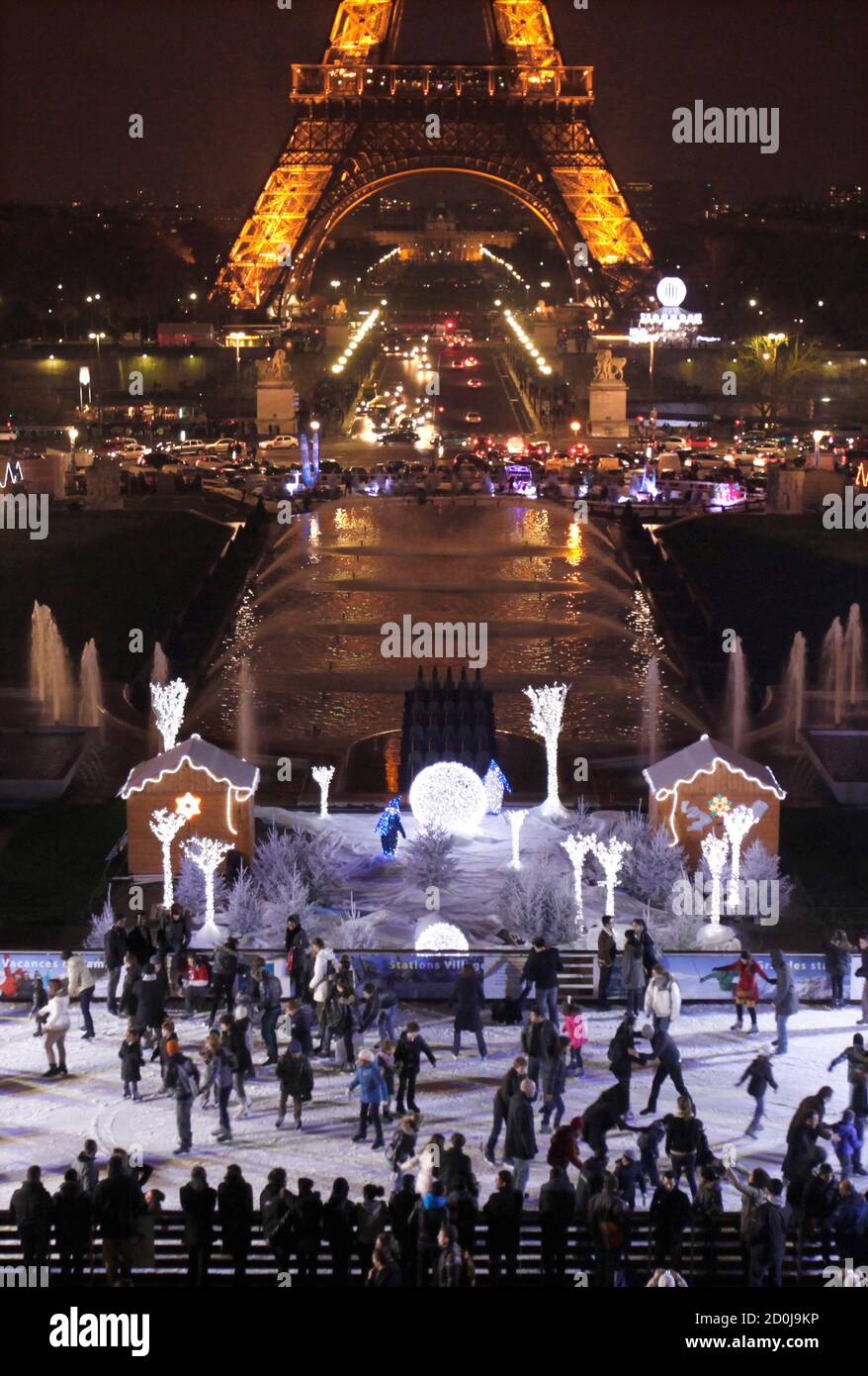 Eiffel tower ice rink hi-res stock photography and images - Alamy