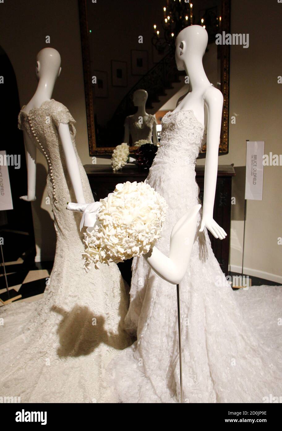 Fashion designer bruce oldfield hi-res stock photography and images - Alamy