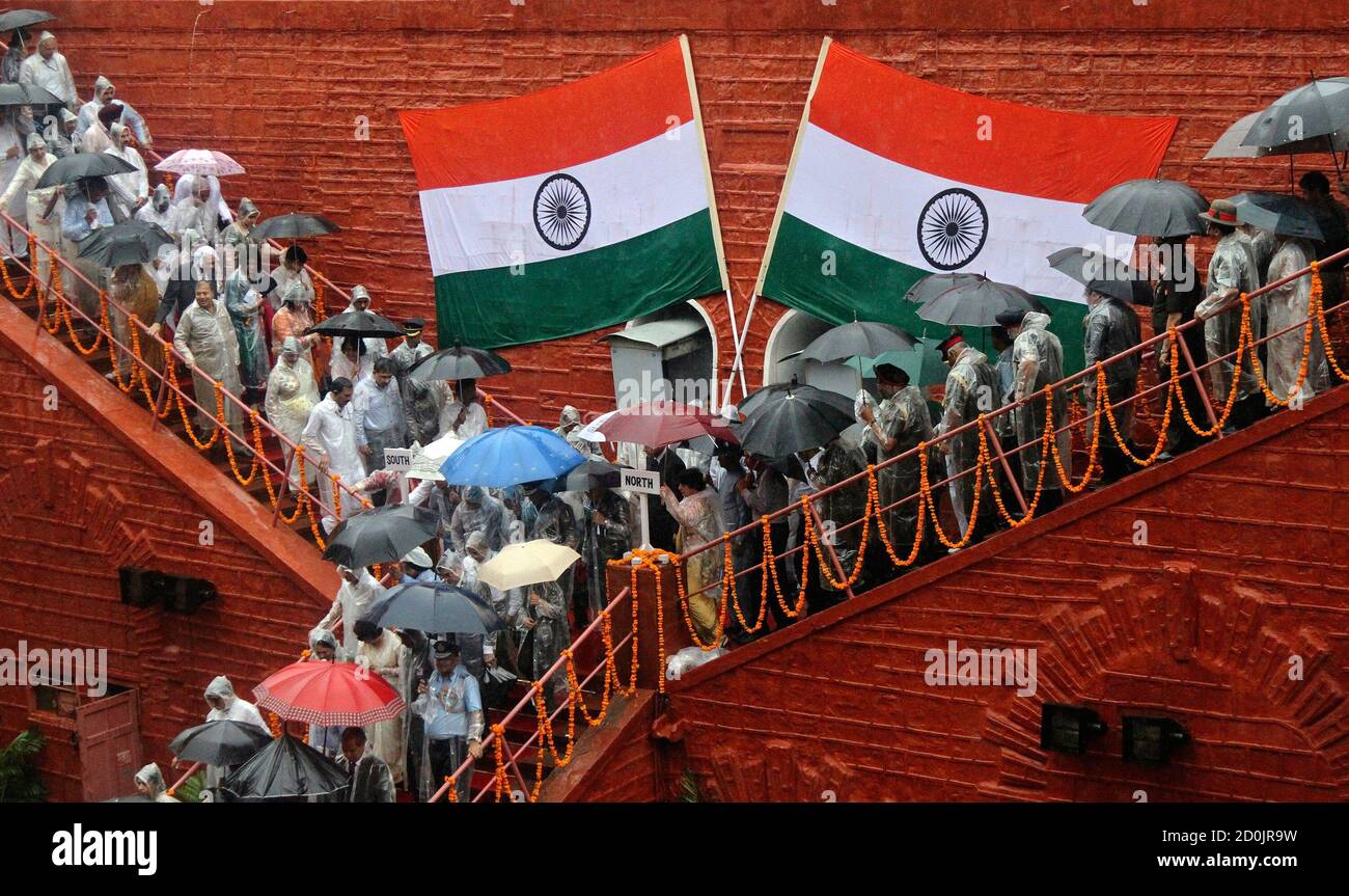 Raised indian national flag hi-res stock photography and images - Alamy