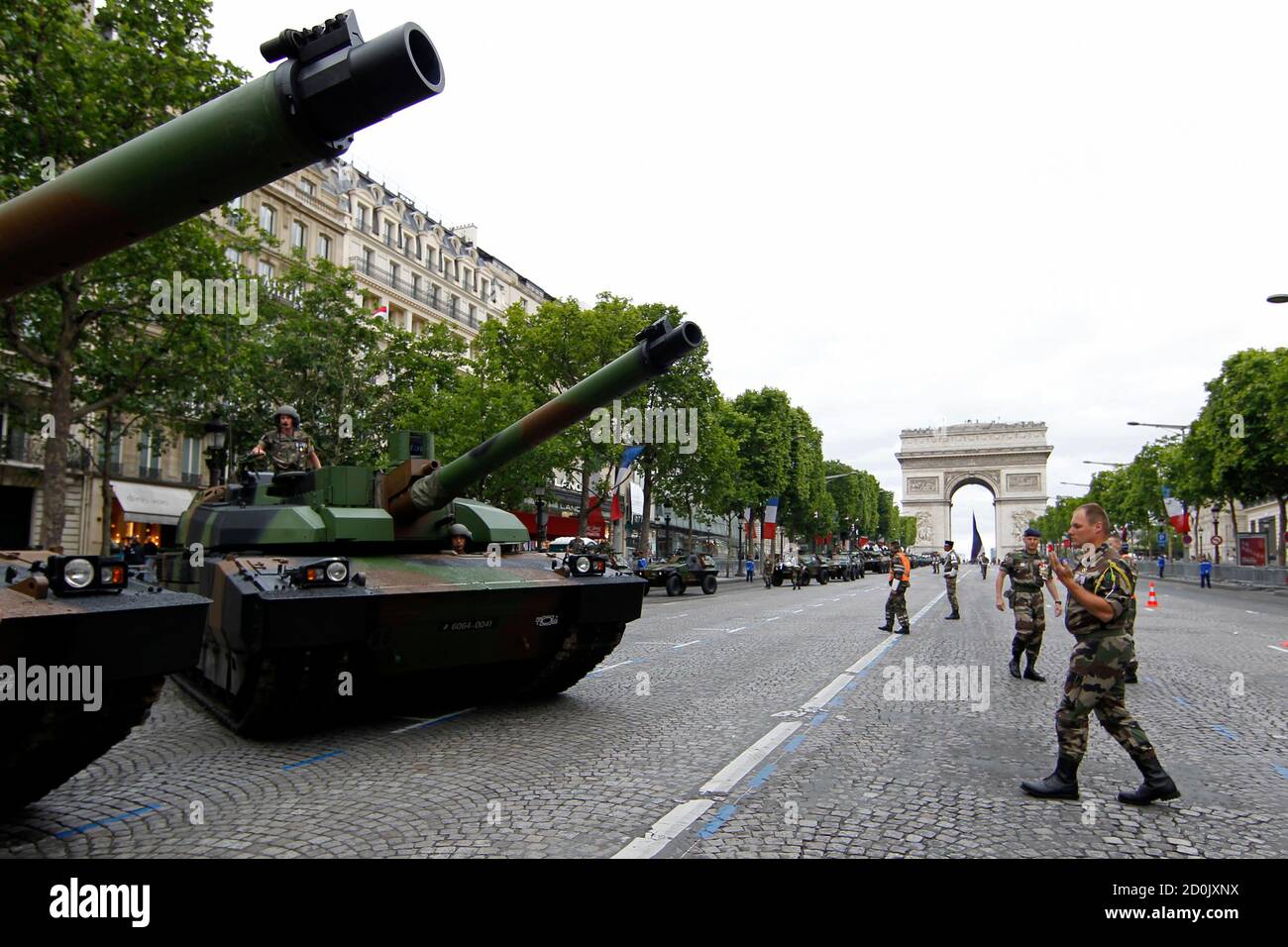 Bastille day parade tanks hi-res stock photography and images - Alamy