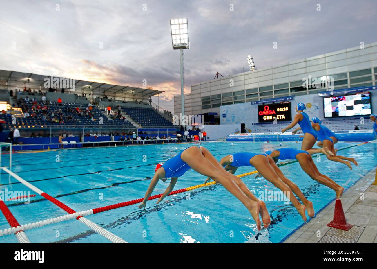Waterpolo woman hi-res stock photography and images - Alamy