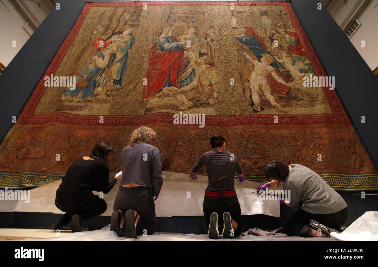 Raphael cartoons london hi-res stock photography and images - Alamy