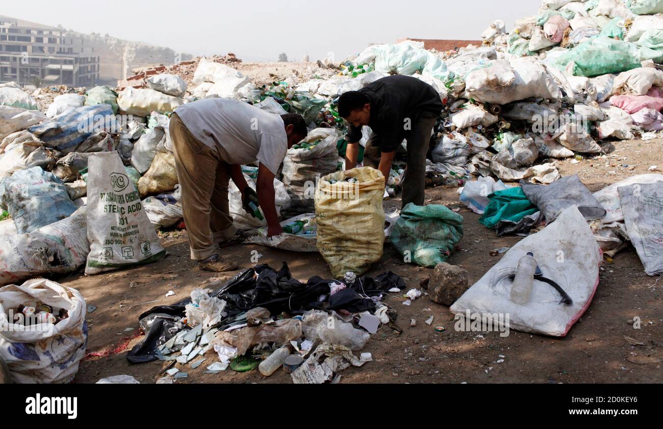 Zabbaleen hi-res stock photography and images - Alamy