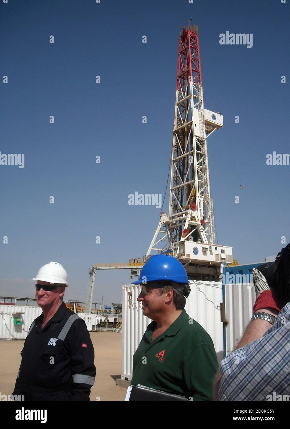 Kenya oil rig hi-res stock photography and images - Alamy