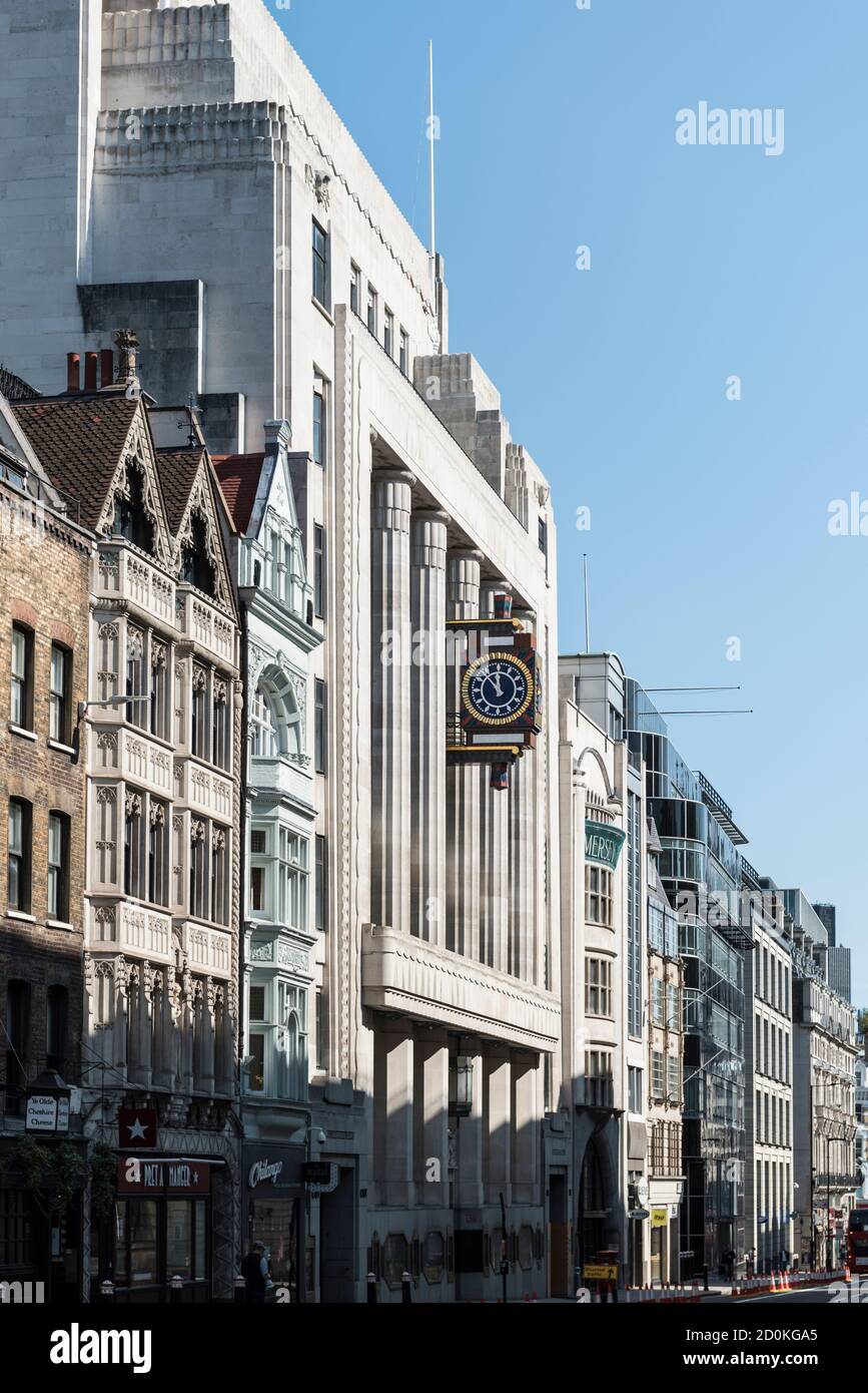 The daily telegraph sign london hi-res stock photography and images - Alamy