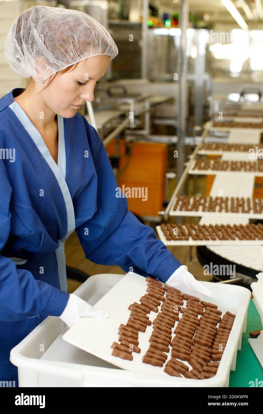 Chocolate bunny factory hi-res stock photography and images - Alamy