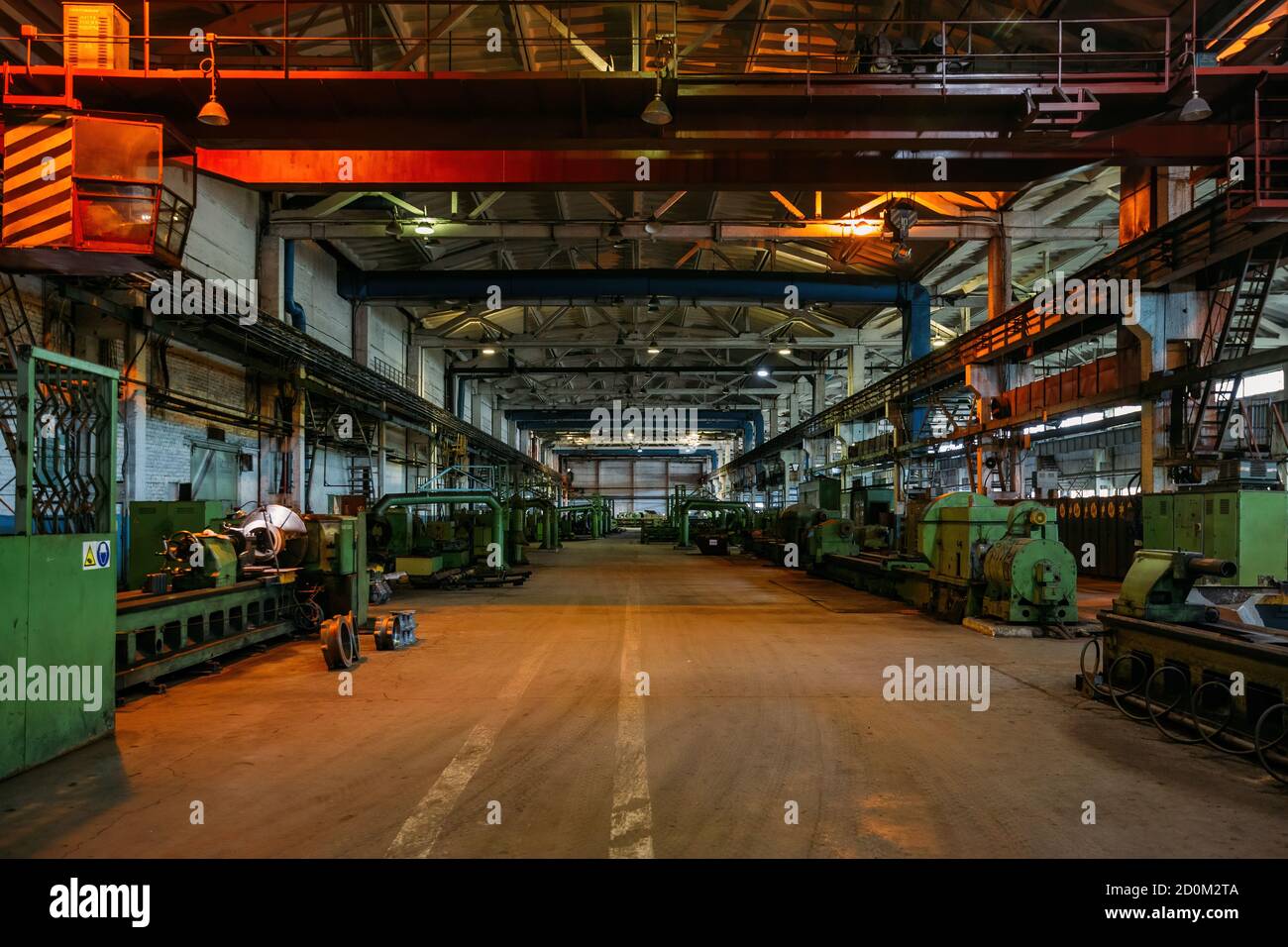 Line shaft workshop hi-res stock photography and images - Alamy