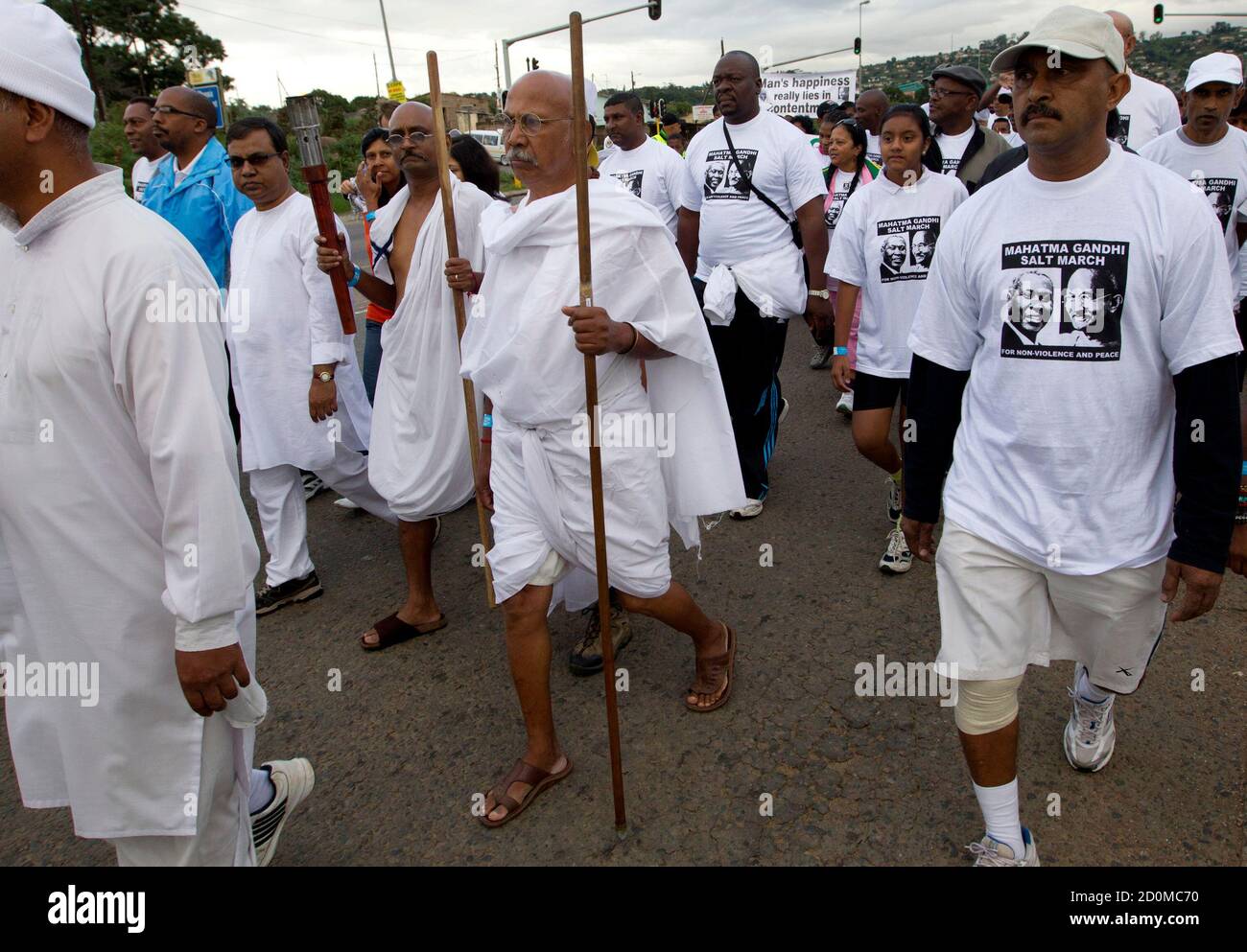 Mahatma gandhi 1930 march hi-res stock photography and images - Alamy