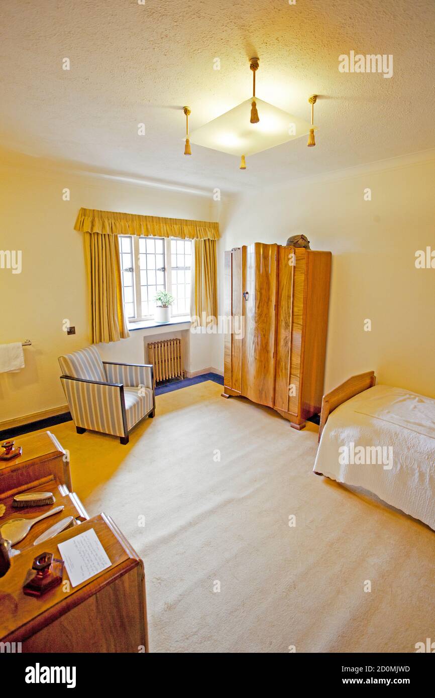 An art-deco styled bedroom in Coleton Fishacre House built 1923-26 by ...