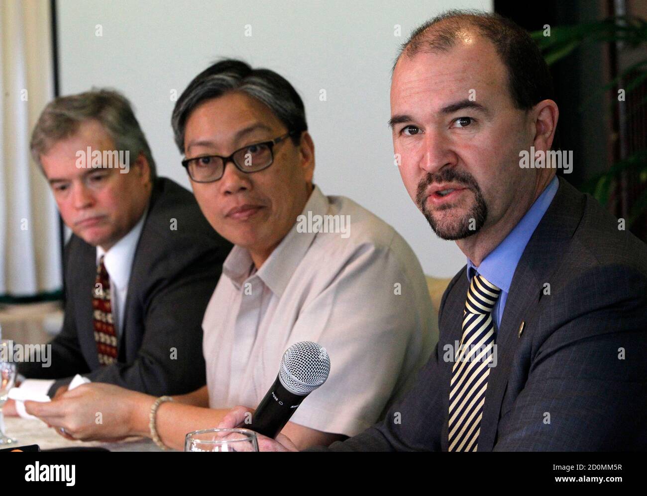 Lng terminal philippines hi-res stock photography and images - Alamy