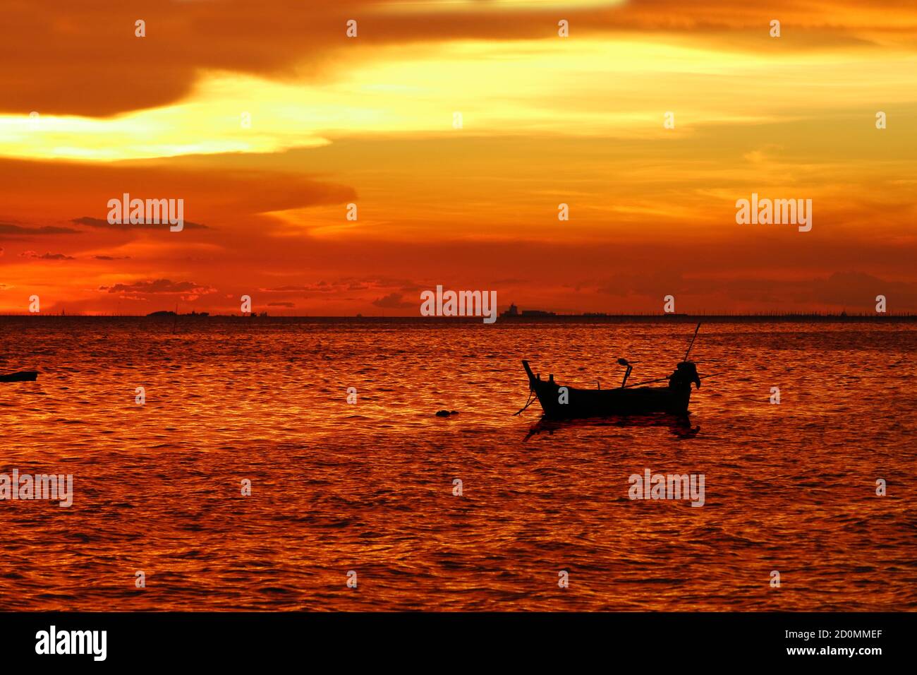 Container ports silhouette hi-res stock photography and images - Alamy