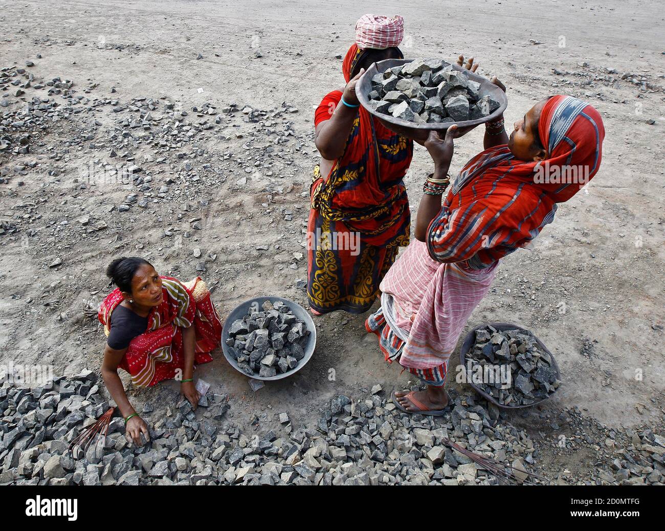 Helping construction hi-res stock photography and images - Alamy