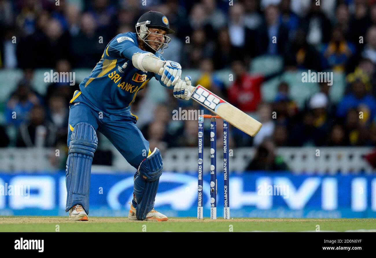 Sri lankas kumar sangakkara hits out hi-res stock photography and images - Alamy