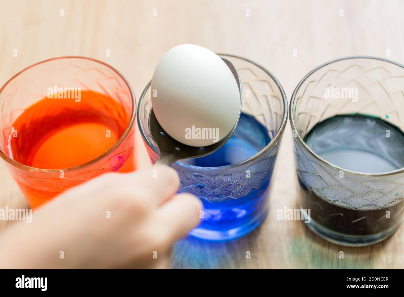 Food coloring in water glass hi-res stock photography and images - Alamy