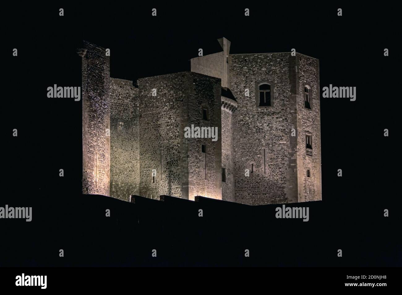 Among strongest castles in southern italy hi-res stock photography and ...