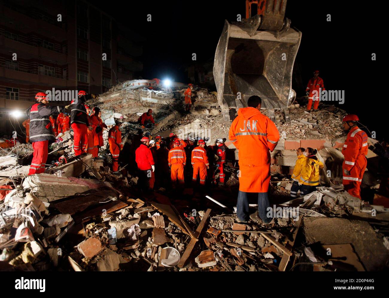 Van turkey earthquake rescue hi-res stock photography and images - Alamy