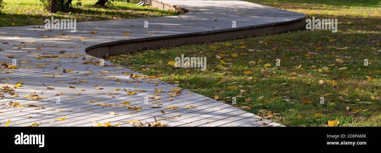 Plank wood pathway hi-res stock photography and images - Alamy
