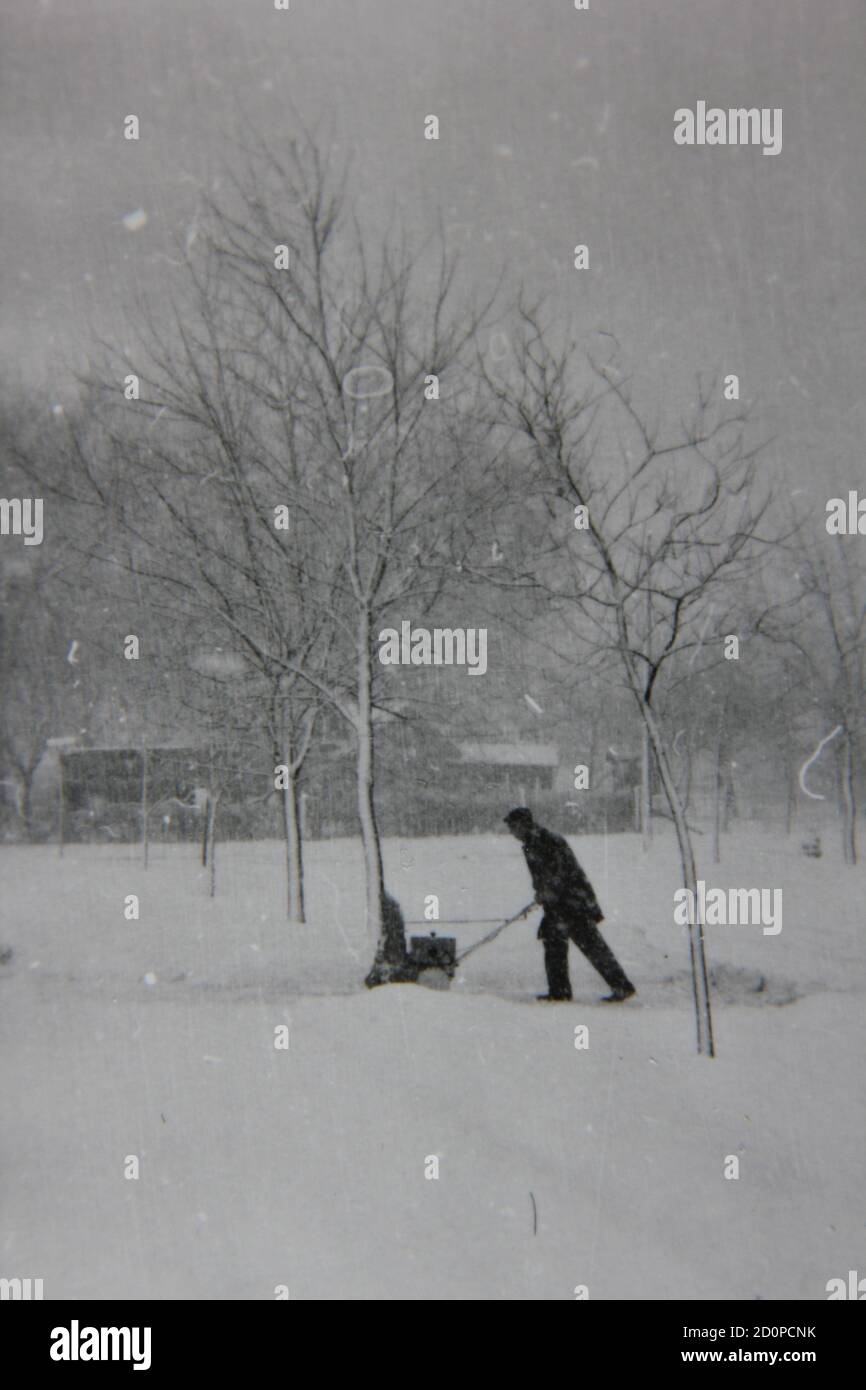 Old snow blower hi-res stock photography and images - Alamy