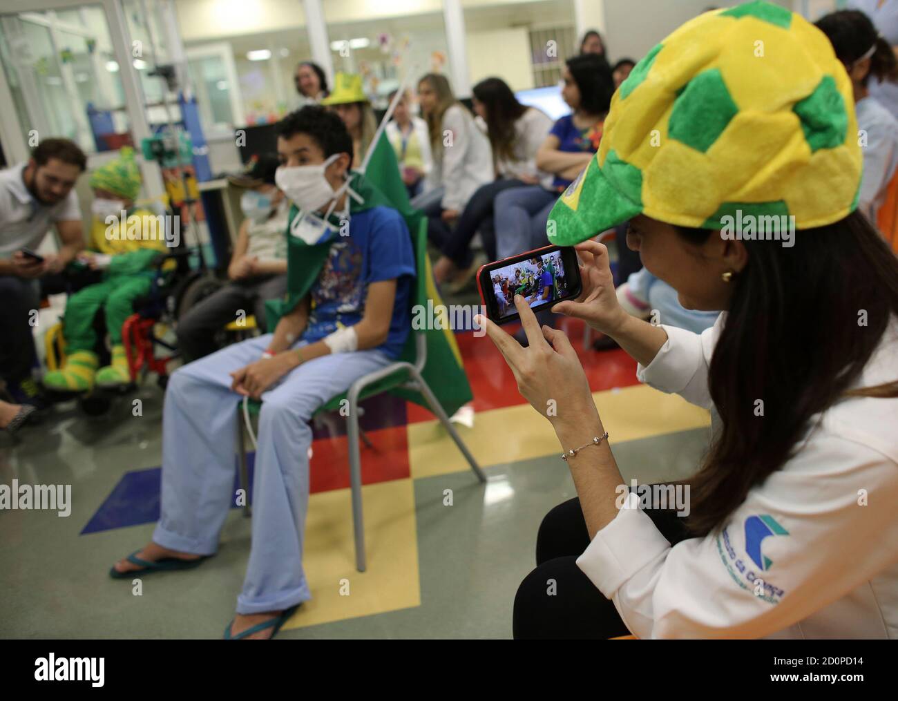 Occupational therapist phone hi-res stock photography and images - Alamy