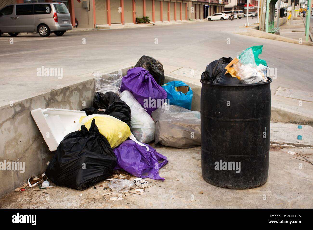 Dropping junk hi-res stock photography and images - Alamy