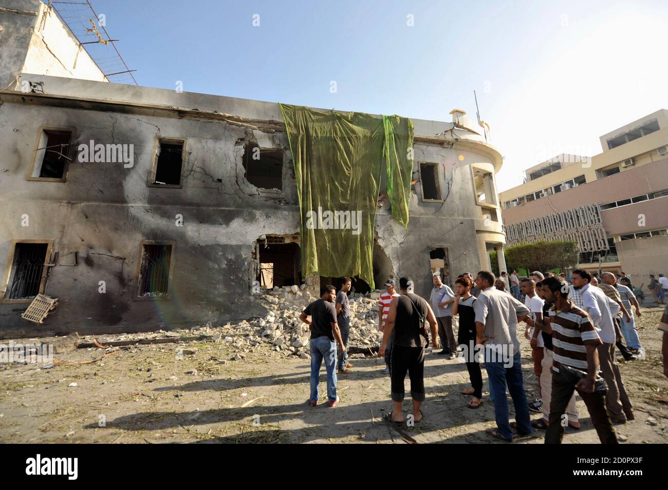 Damaged office building hi-res stock photography and images - Alamy