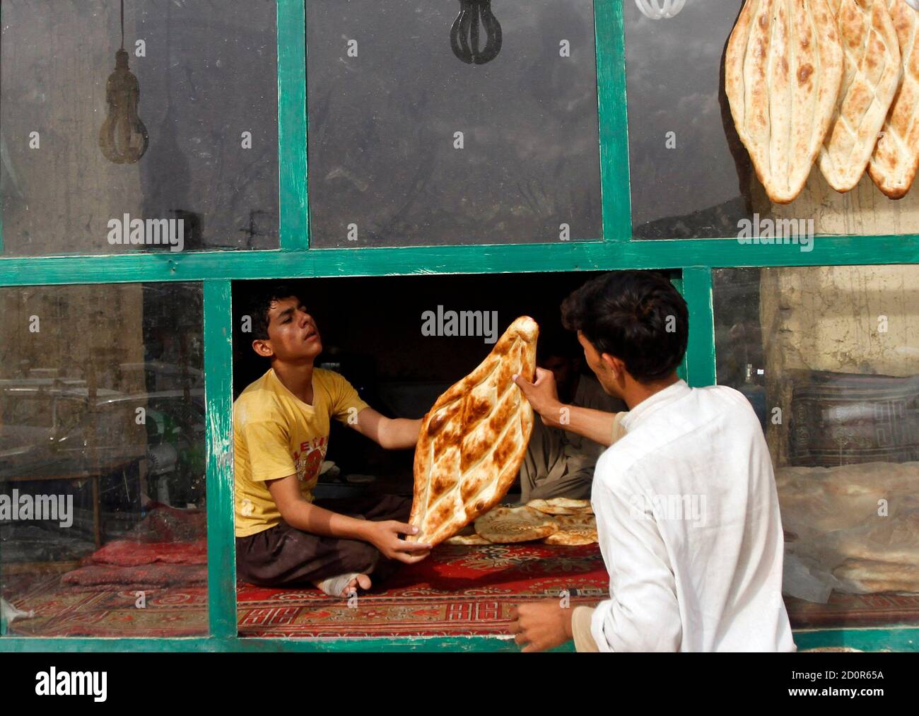 Afghan Bakery Kabul Afghanistan High Resolution Stock Photography and ...