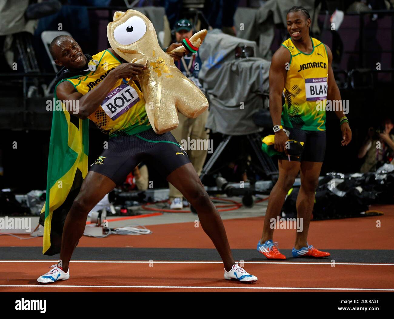 Jamaicas yohan blake celebrates winning the mens 100m final hi-res ...