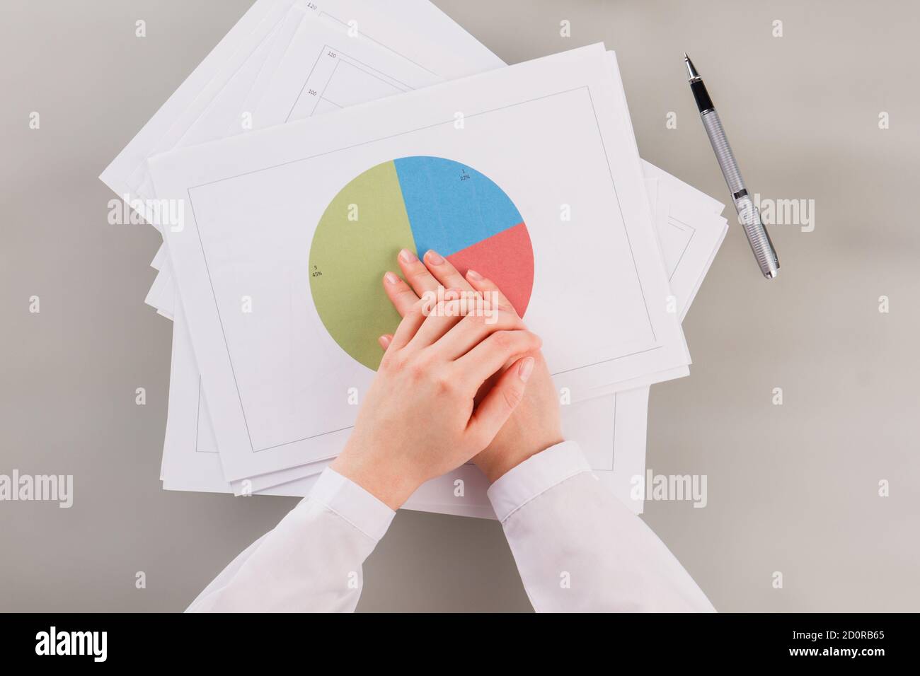 Graphic charts hi-res stock photography and images - Alamy