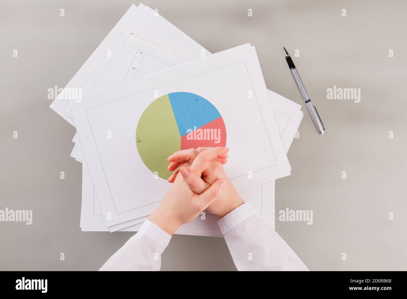 Business woman analyzing financial statistics Stock Photo - Alamy Business woman analyzing financial statistics Stock Photo - Alamy